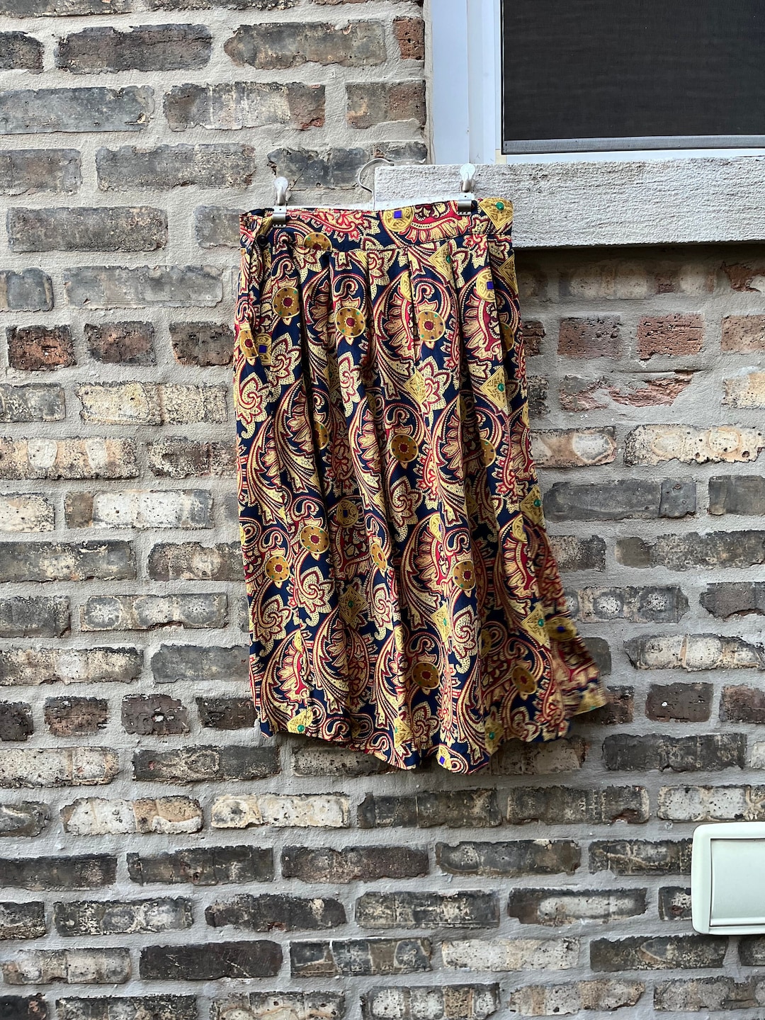 90s Flowy Paisley Pattern Skirt , Rayon Fabric , Pleated Waist , Above ...