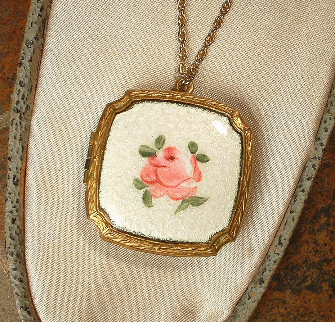 ANTIQUE 1920s Guilloche LOCKET Pendant Necklace, 1920 Gold Art Deco ...