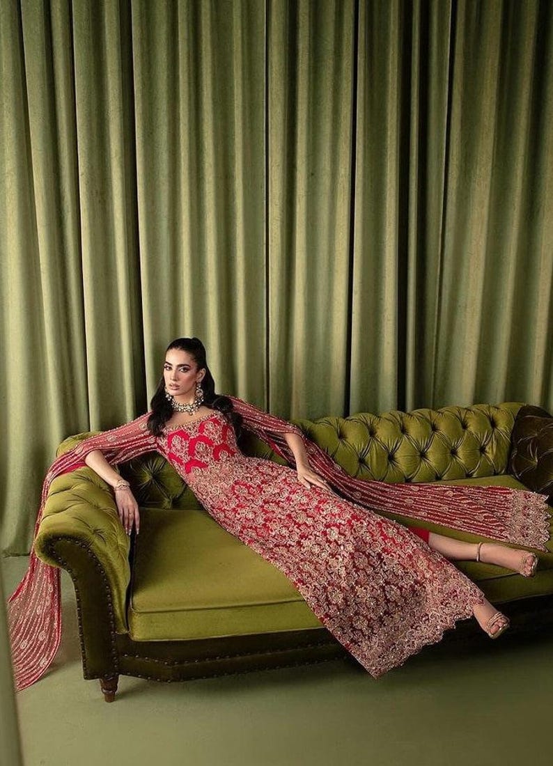 Bridal Lehenga Choli - Red Golden Fancy Lahangha for Mehndi | Trendy ...