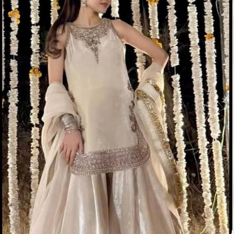 Handcrafted Zardozi Silk Lehenga: Pakistani 3-piece Formal Outfit - Etsy