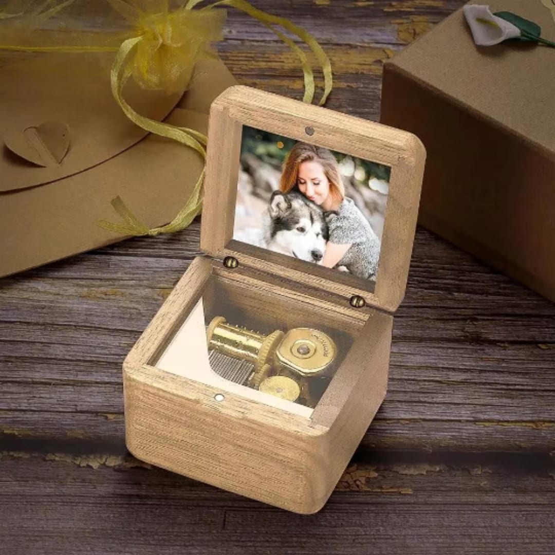 Custom Music Box Custom | Classical Anime Heart Music Box | BTS Couples ...