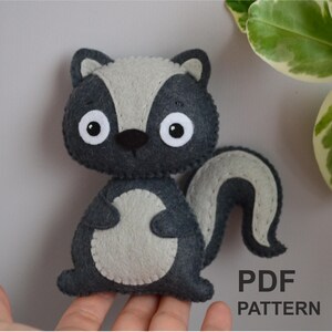 Skunk Felt Pattern/ Forest Animal Pattern in PDF Format - Etsy