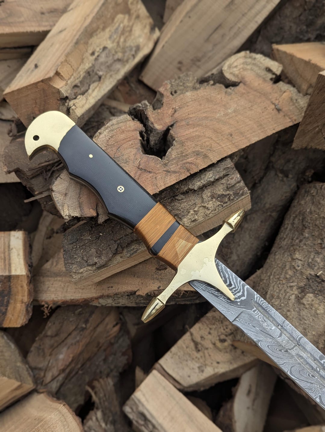 Hand-forged Damascus Scimitar: 38" Curved Blade, Brass Guard, Leather ...