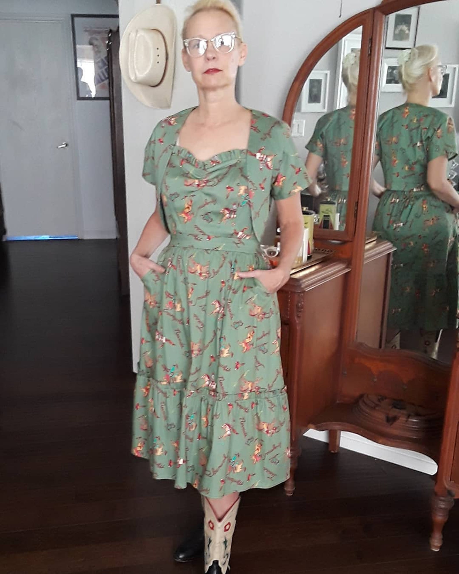 Western Bolero Sample Coat USA Made Burnt Red Tattoo Horseshoe & Star ...