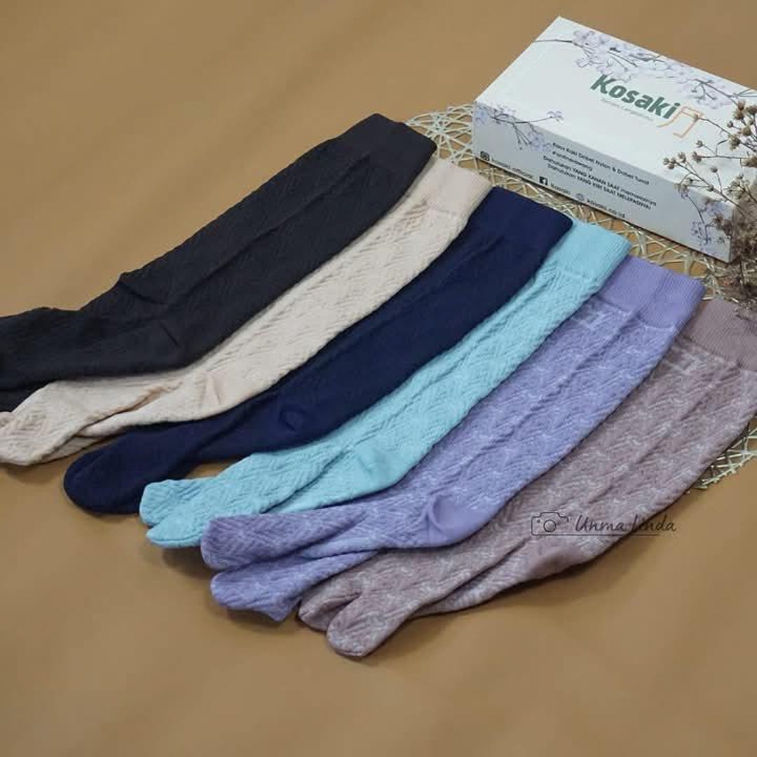 3 Pairs Socks With Exclusive Box | Select Your Favourite Pattern - Random Colors | so Comfy ...