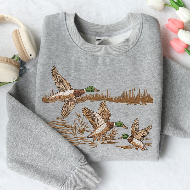 Embroidered Duck Design, Retro Duck Nature Embroidery, 90s Vintage ...