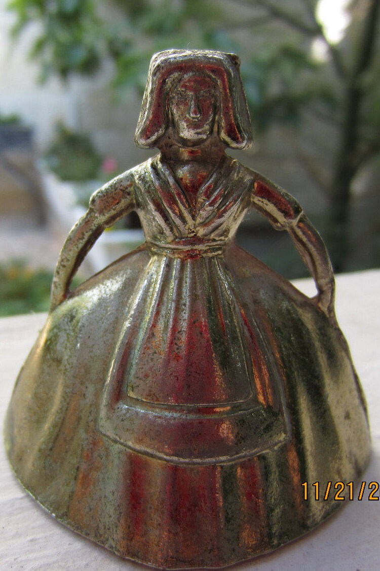 Sweet Vintage Bell - Etsy
