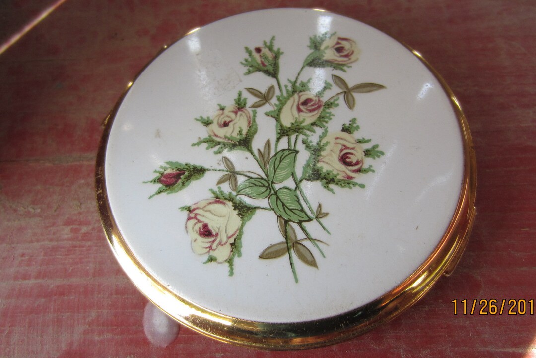 Stratton White Enamel Compact Flower Bouquet Design Vintage Made in ...