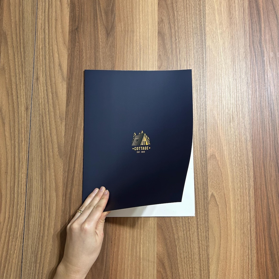 Print Custom Folders, Economy Custom Presentation Folder, FREE Graphic ...