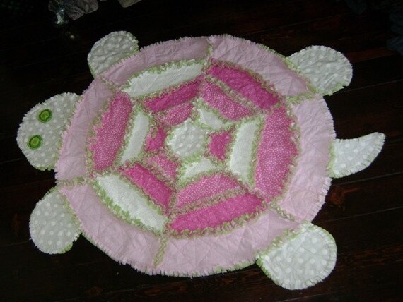 Items similar to Turtle Rag Quilt on Etsy