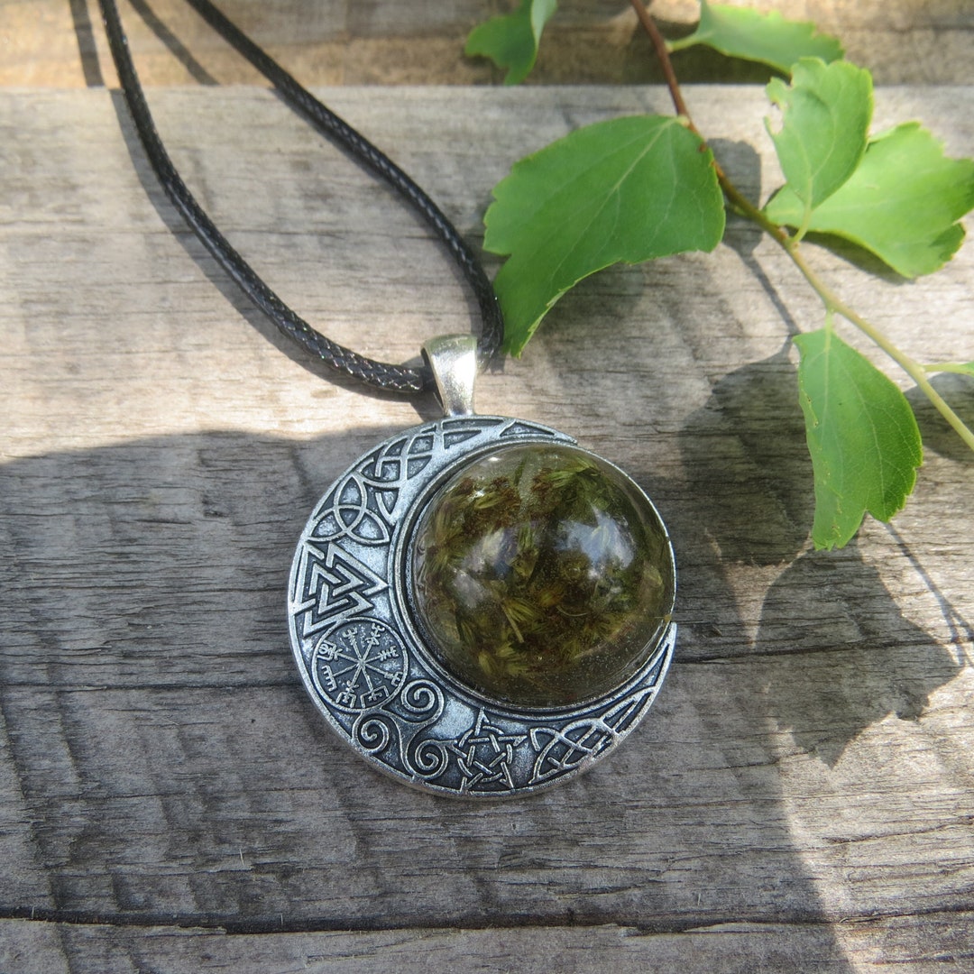 Crescent Moon and Mugwort Amulet, Witch's Protection Amulet Pendant ...