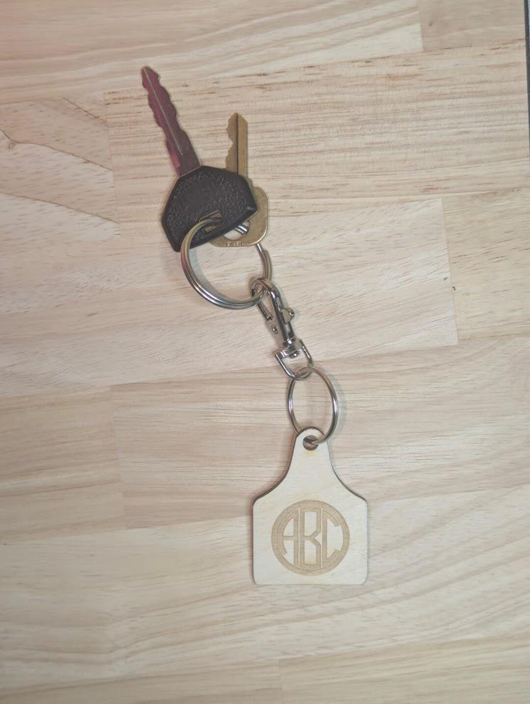 Personalized Cattle Ear Tag Keychain – Monogram Laser Engraved Western ...