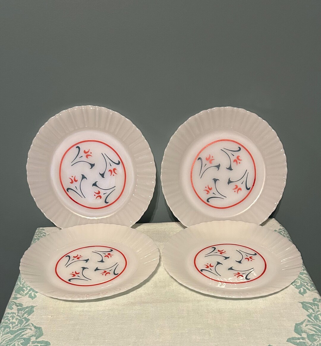 Vintage Termocrisa Mexico Milk Glass Plates, Set of 4, Blue and Red ...