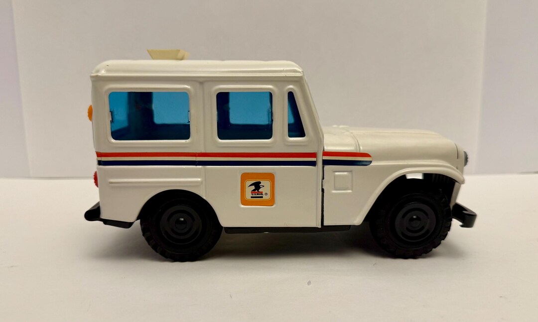 Vintage USPS Metal Mail Jeep Coin Bank DJ-5B Western Stamping Corp ...