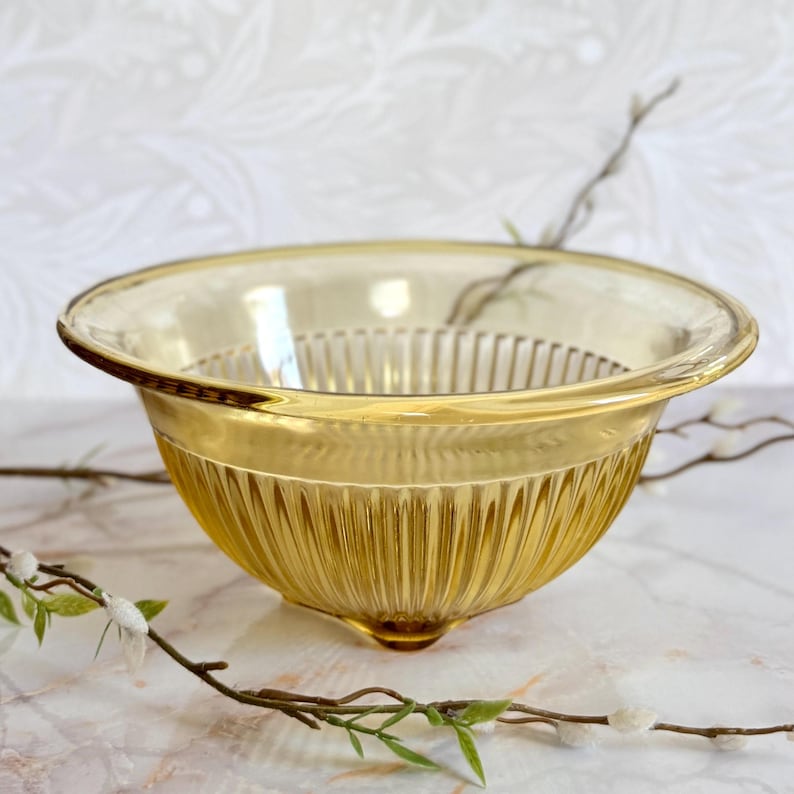 Large 9.5” Vintage Hazel Atlas Yellow Depression Glass Footed Nesting ...