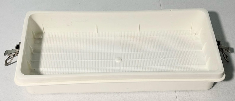 Generic Plastic Sewing Machine Case White 18.5” Long X 16” Tall X 9 ...