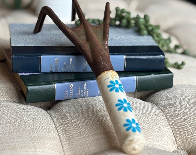 Vintage Rusty Chippy Garden Tool Fork Digger Blue Flower Handle Made in ...