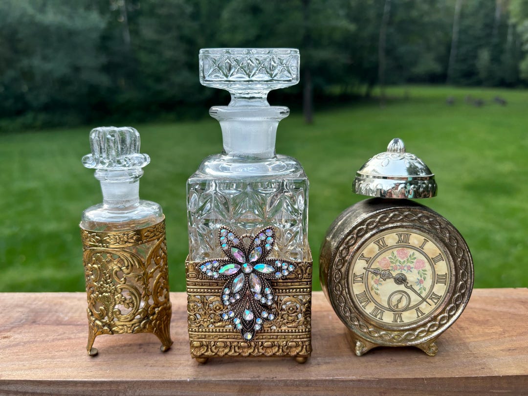 Vintage Set of 3 Glass and Gold Filigree Perfume Bottles Lids Stoppers ...