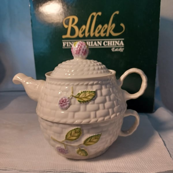 Belleek Vintage Teapot - Etsy