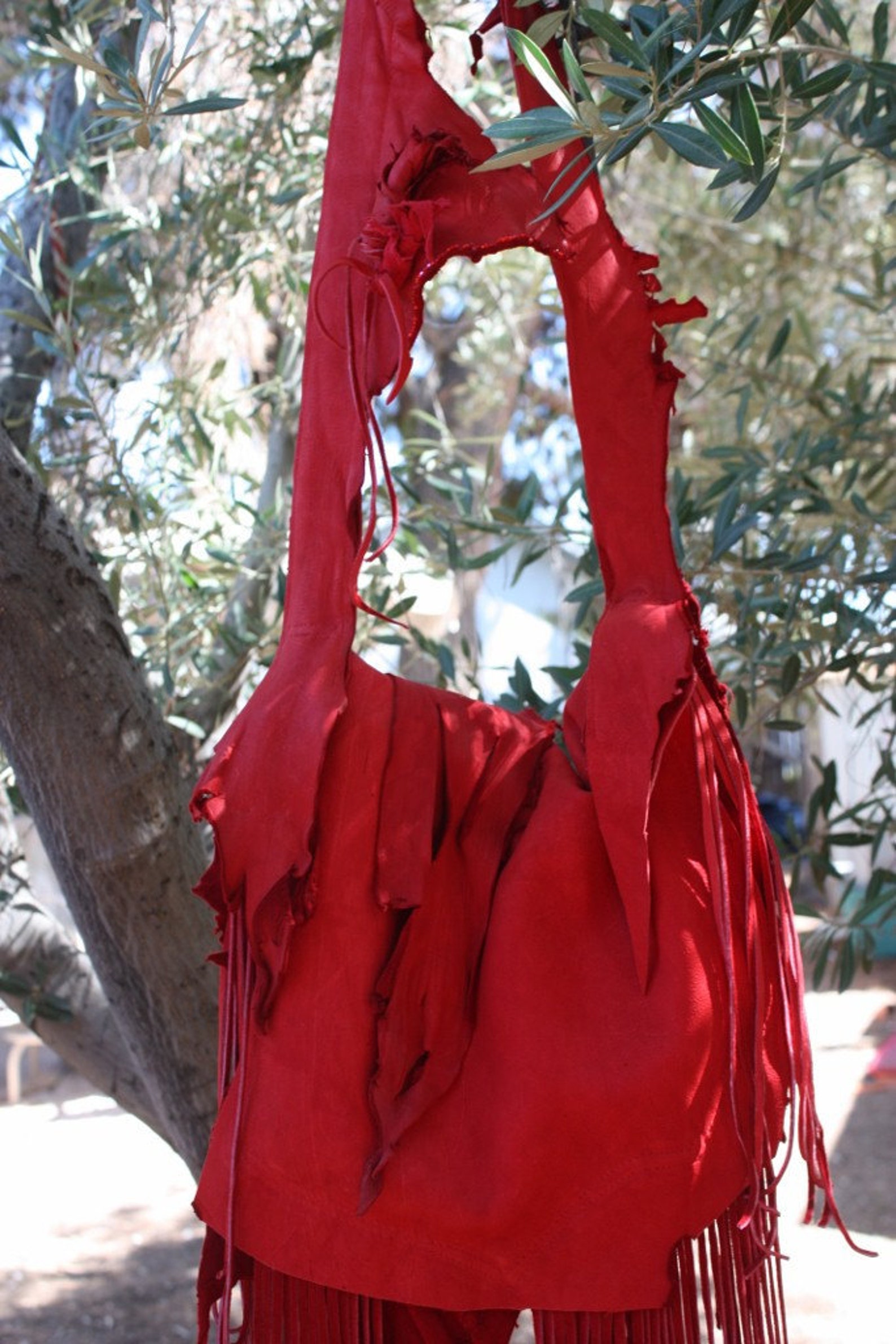 Showdiva Designs Red Purse Bag Dripping With Fringe and Hand Sculpted ...