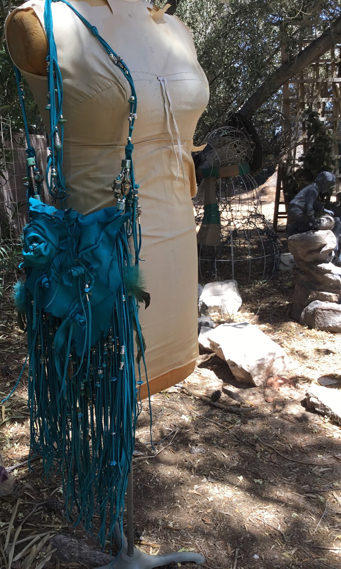 Showdiva Designs Breathtaking Turquoise Purse Dripping With Fringe to ...