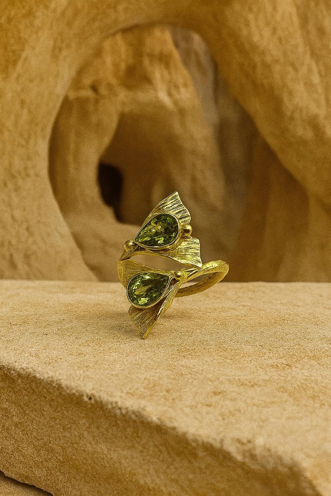 Color Changing Gemstone Ring in Sterling Silver With Gold Tone Leaf ...