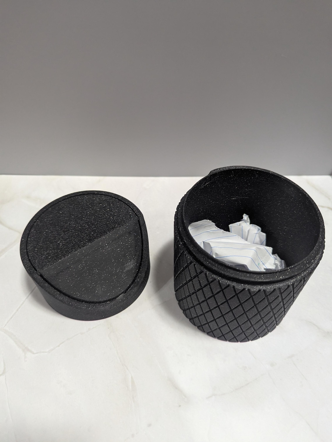 Mini Desktop Trash Can With Flip Lid – 3D Printed Tabletop Garbage Bin ...