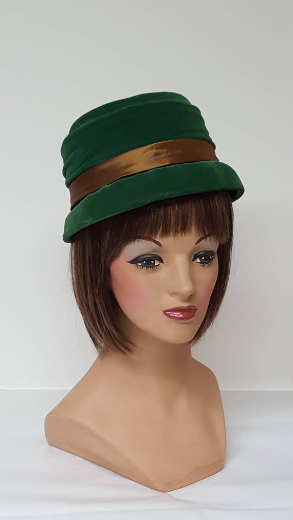 Vintage 1950s green velvet - Gem