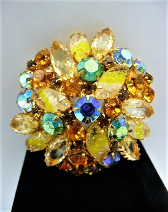 vintage juliana style carved - Gem