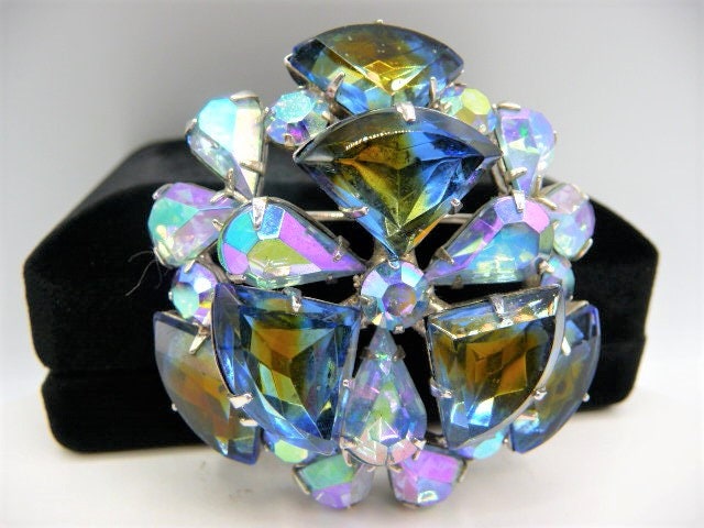 Specialty Stones Brooch Pin, Blue Flash Trapezoid Rhinestones, Aurora ...