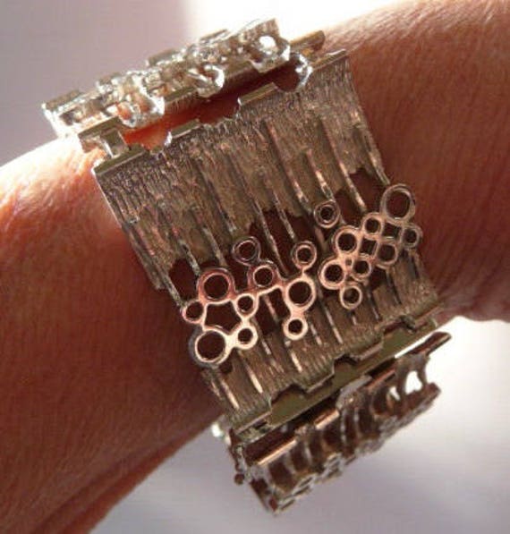 Brutalist carved cast sterling panel bracelet, post m… - Gem