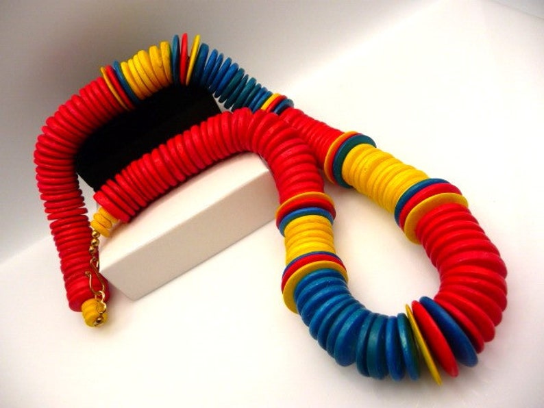 Super Colorful Rainbow Resin Disc Beads Necklace, Unsigned Vintage - Etsy