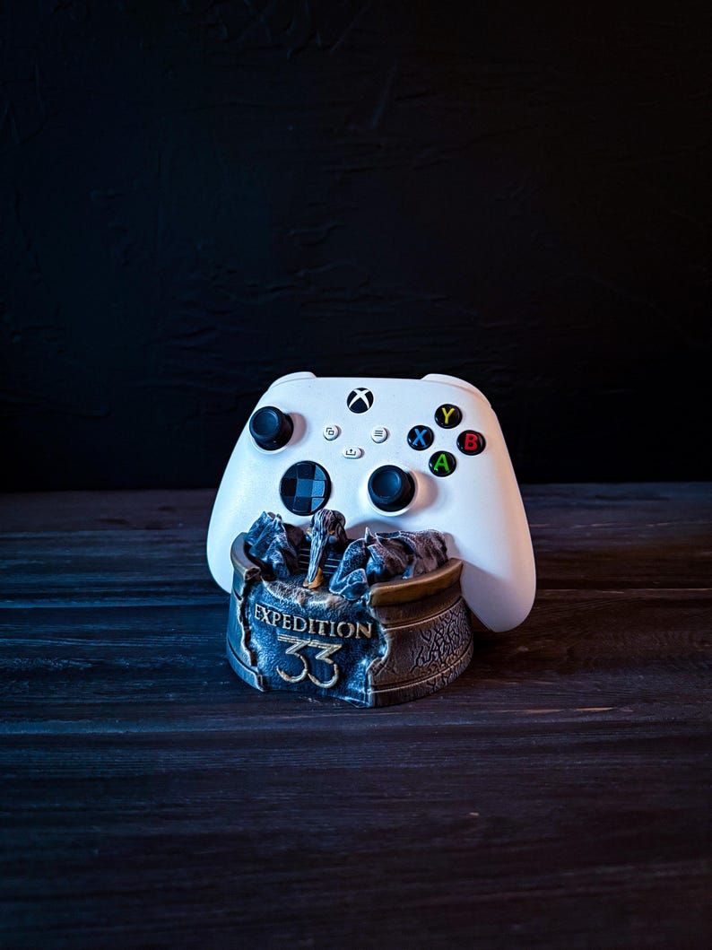 Expedition 33 Xbox Controller Stand, Expedition 33 Monolith ...