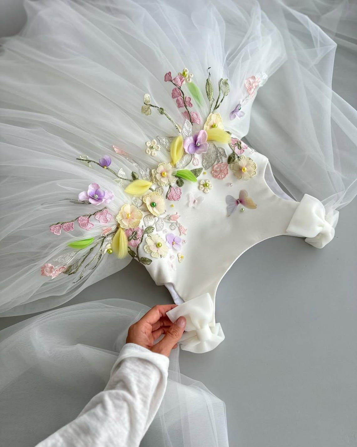 Elegant Flower Girl Dress – White Tulle Dress With Floral Embroidery ...
