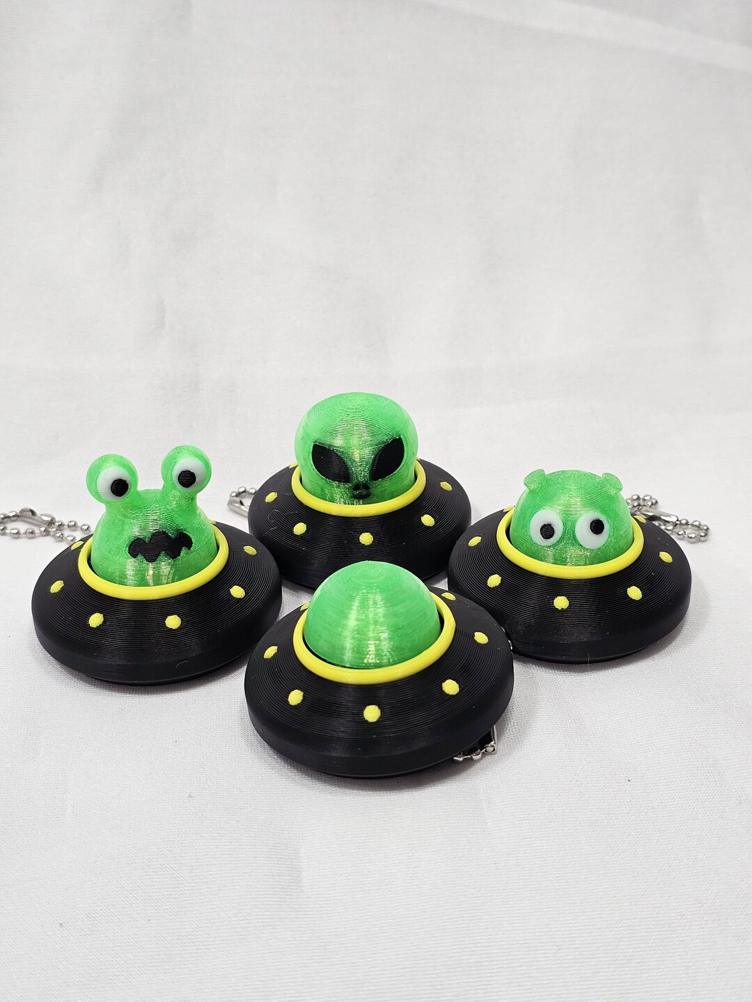 UFO Aliens 3D Printed Fidget Clicker Clicky Keychain - Etsy