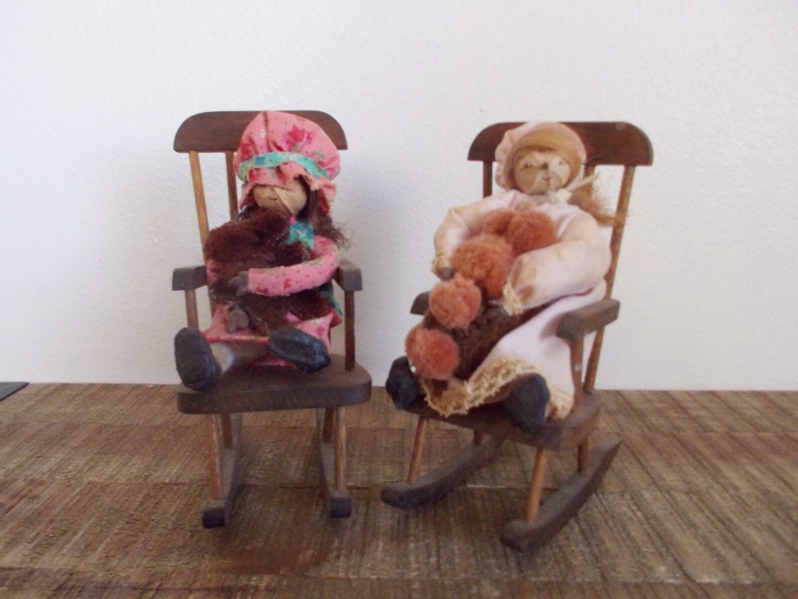 Pair of Vintage Folk Art Seed Pod Dolls in Handcrafted Wooden - Etsy