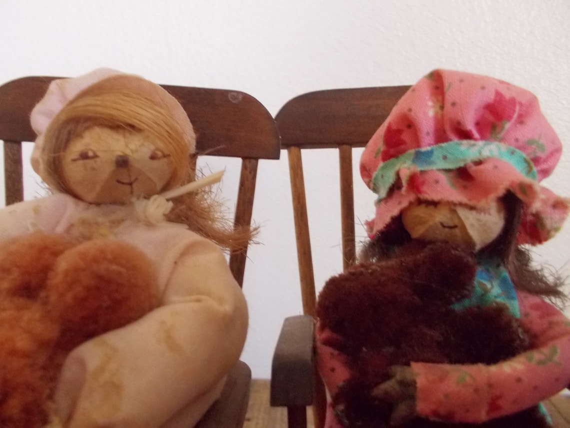 Pair of Vintage Folk Art Seed Pod Dolls in Handcrafted Wooden - Etsy