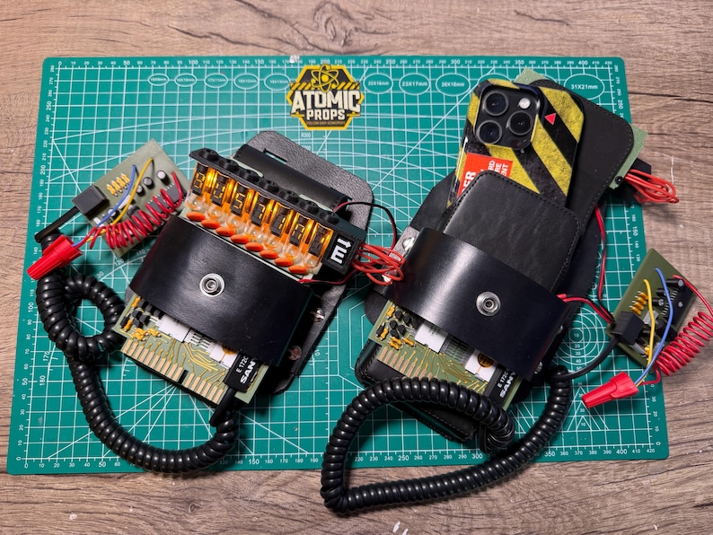 Belt Gizmo Phone Holster - Ghostbusters Functional Cosplay Prop - Etsy