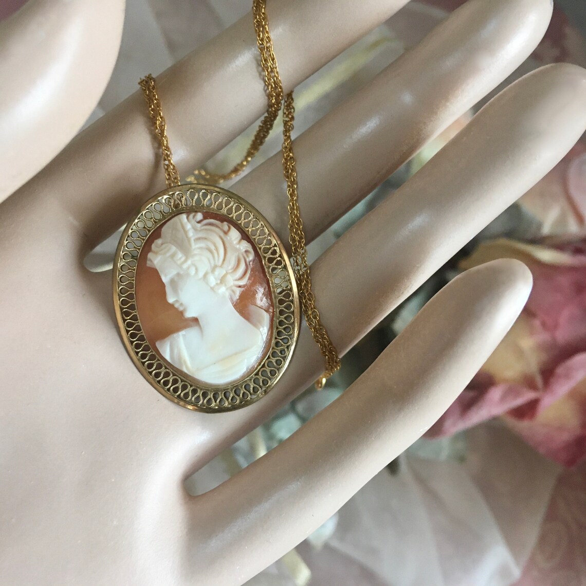 Winard Gold Filled Cameo Pendant Brooch Left Facing Carved Lady Profile Shell Filigree & Chain ...