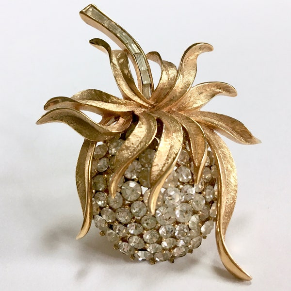 Trifari Pin Brooch - Etsy