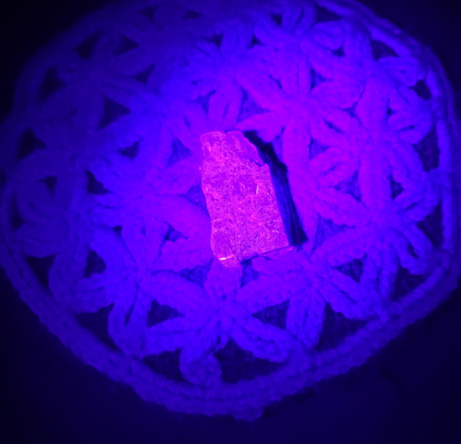 UV Reactive Ruby Sapphire Corundum in Blue Kyanite Blade - Etsy