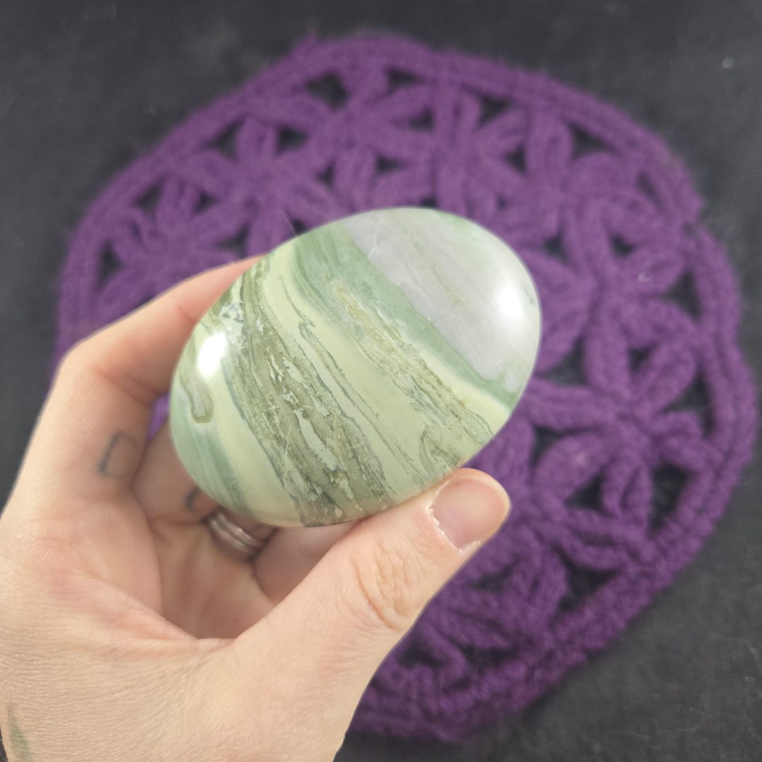 Infinite Serpentine Palmstone Crystal Palm Stones Gallet Crystals Light ...