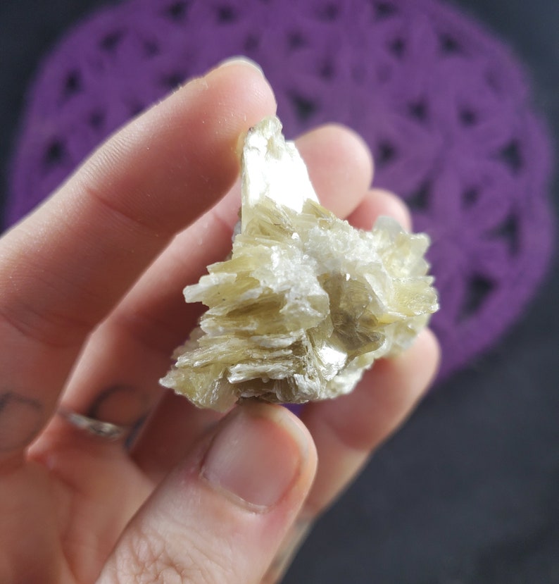 Golden Mica Muscovite Crystal Shimmer Stones Crystals Rough - Etsy