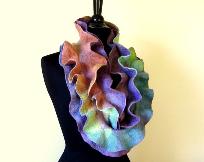 Cowl. Ruffle Scarf. Felted Scarf. Infinity Scarf. Handmade - Etsy