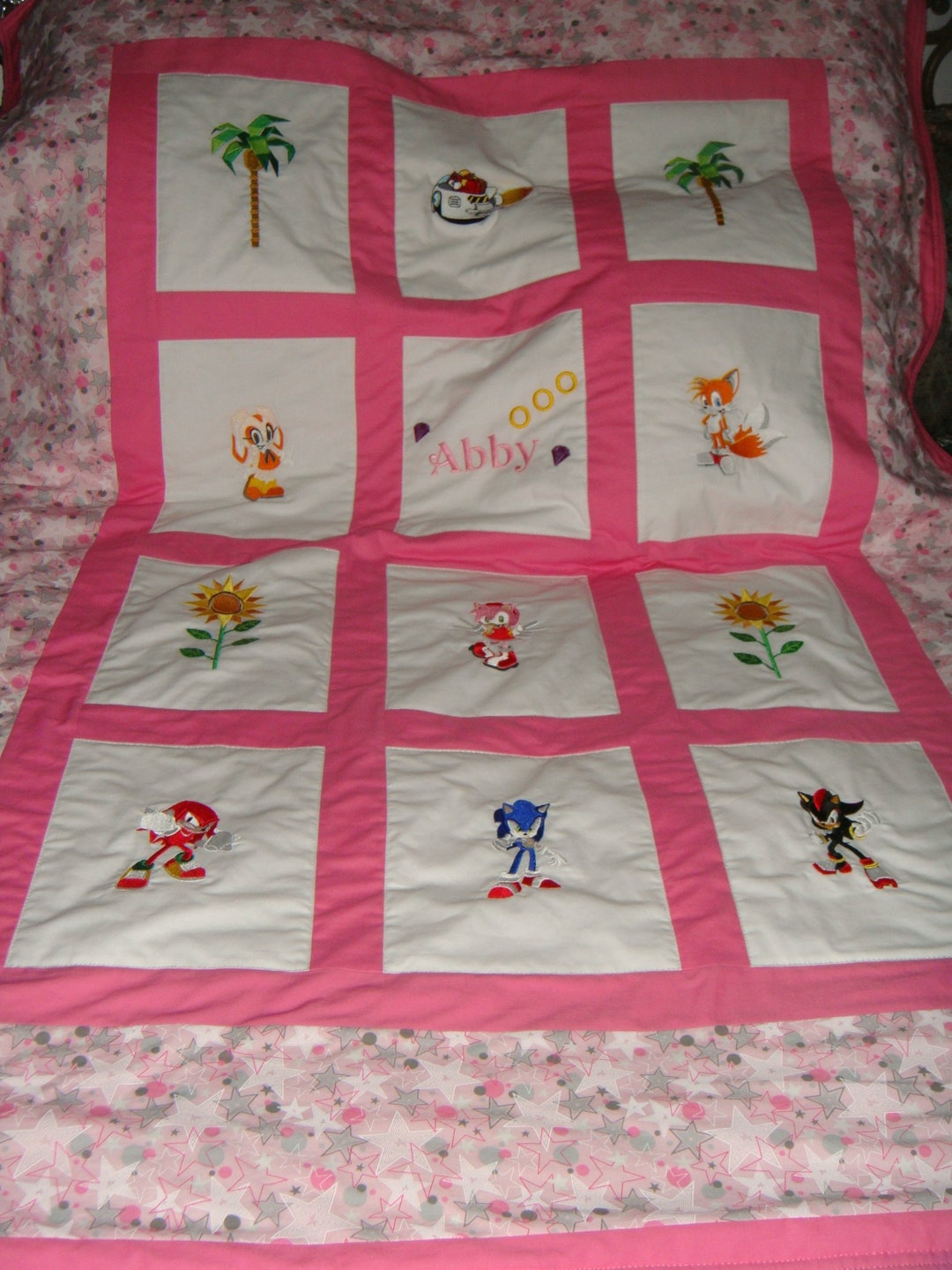 Embroidered Sonic the Hedgehog Quilt – Custom Character Lap Quilt - Etsy