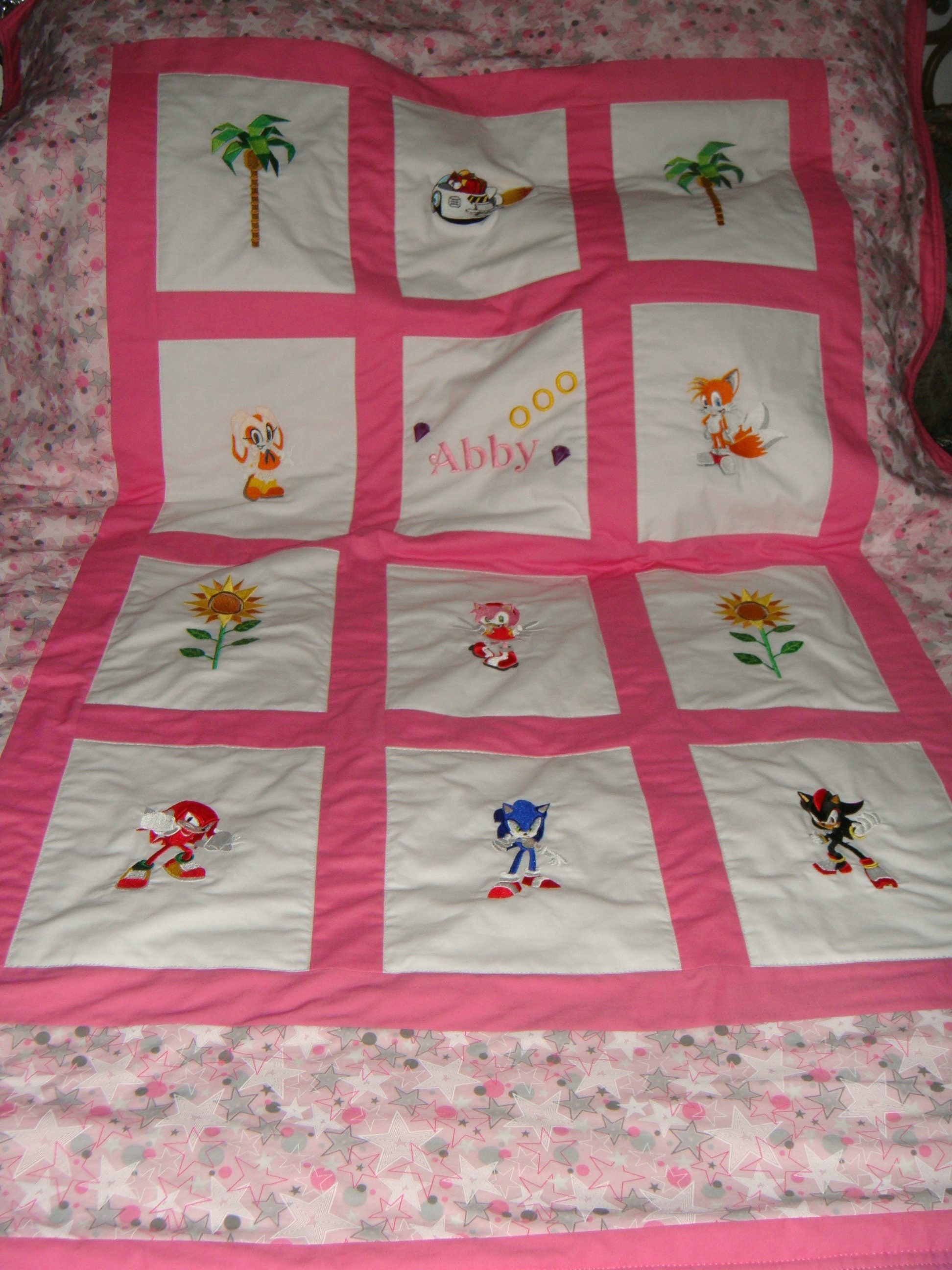 Sonic Quilt - Embroidered Amy Rose / Sonic the Hedgehog Lap Quilt - 46 ...