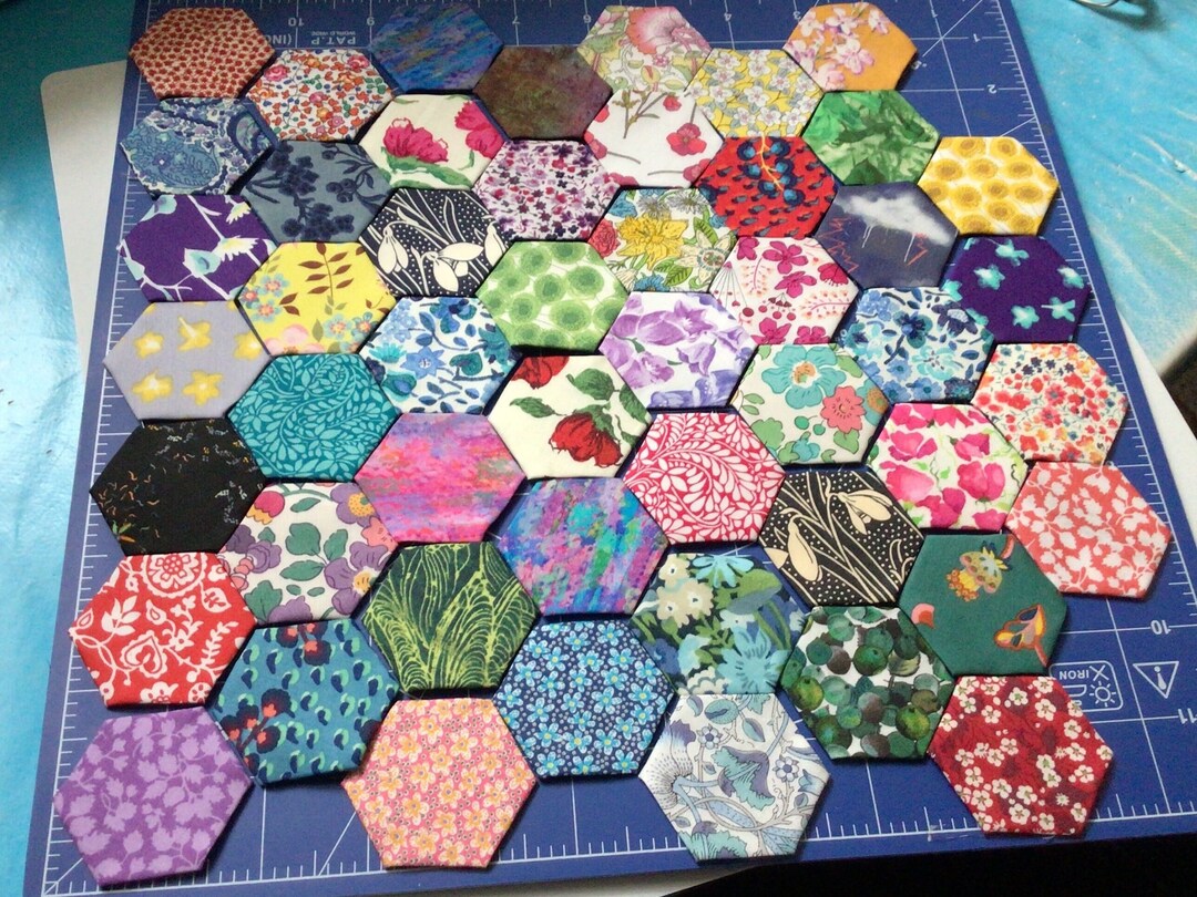 50 or 100 Ready Tacked Patchwork Hexagons 100% Cotton Liberty Tana Lawn Prints and Solid Colours ...