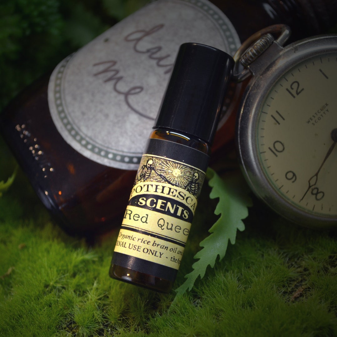 RED QUEEN Natural Perfume Oil - Notes of Sandalwood, Frankincense ...