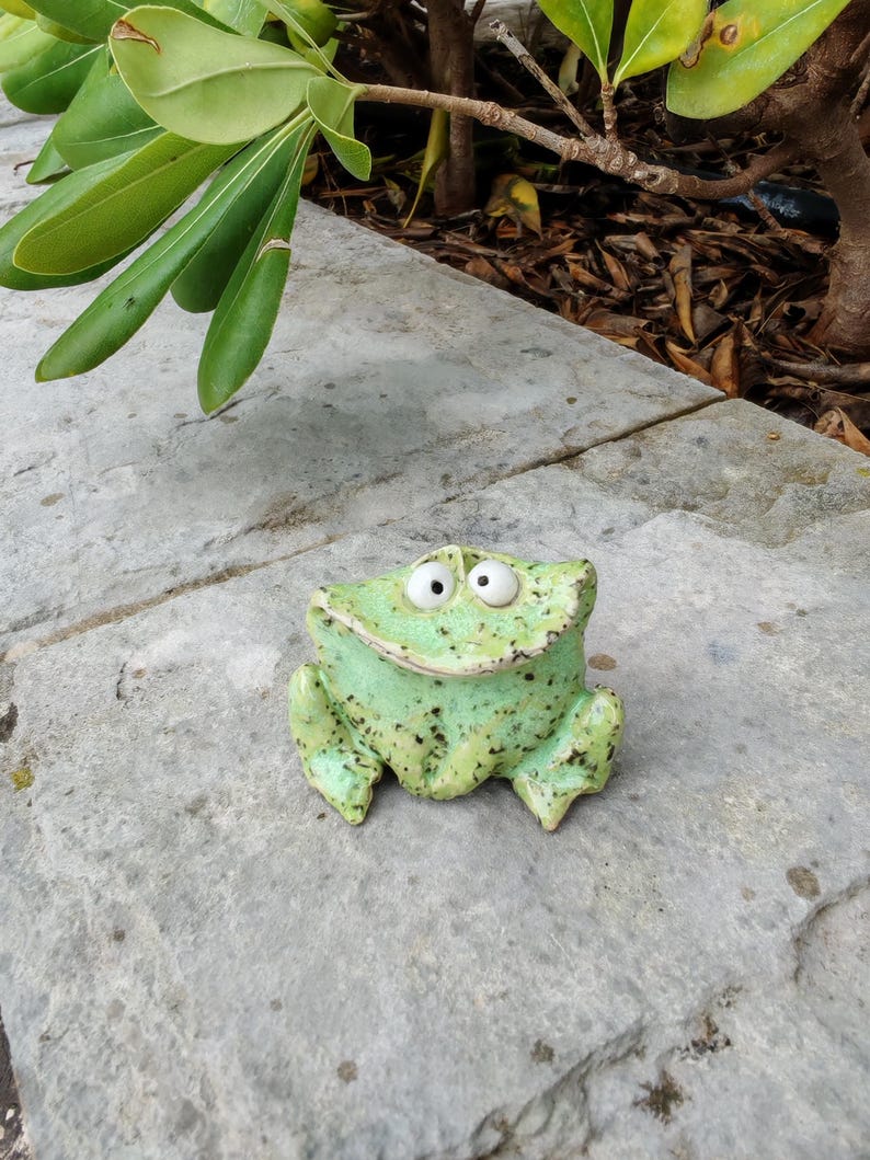 Ceramic Frogs - Ceramic Frog - Ceramic Frog Figurines - Funny Ceramic ...