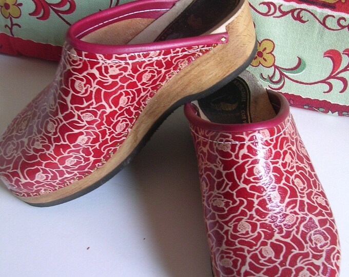 Happy Vintage Red Clogs - Etsy